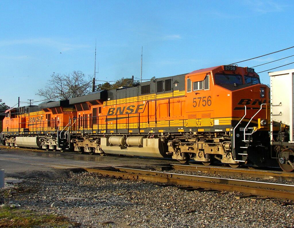 BNSF 5756